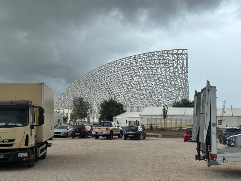 Tor Vergata pronta ad accogliere centinaia di migliaia giovani: una ...